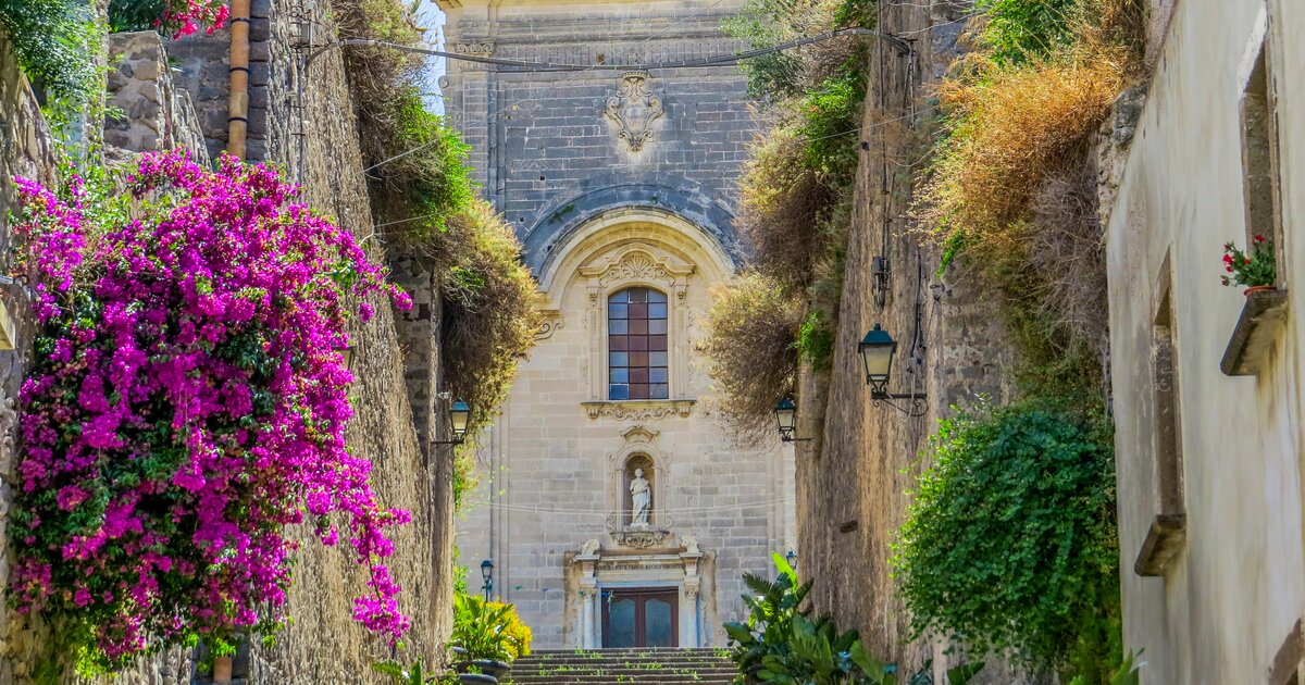 Sicily, Malta & The Aeolian Islands | Albatross Tours