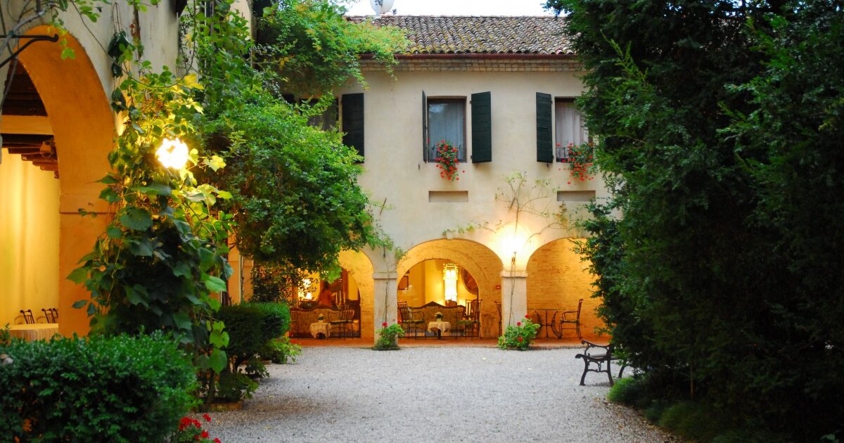 New Year in an Italian Villa & Tuscany Tours | Albatross Tours